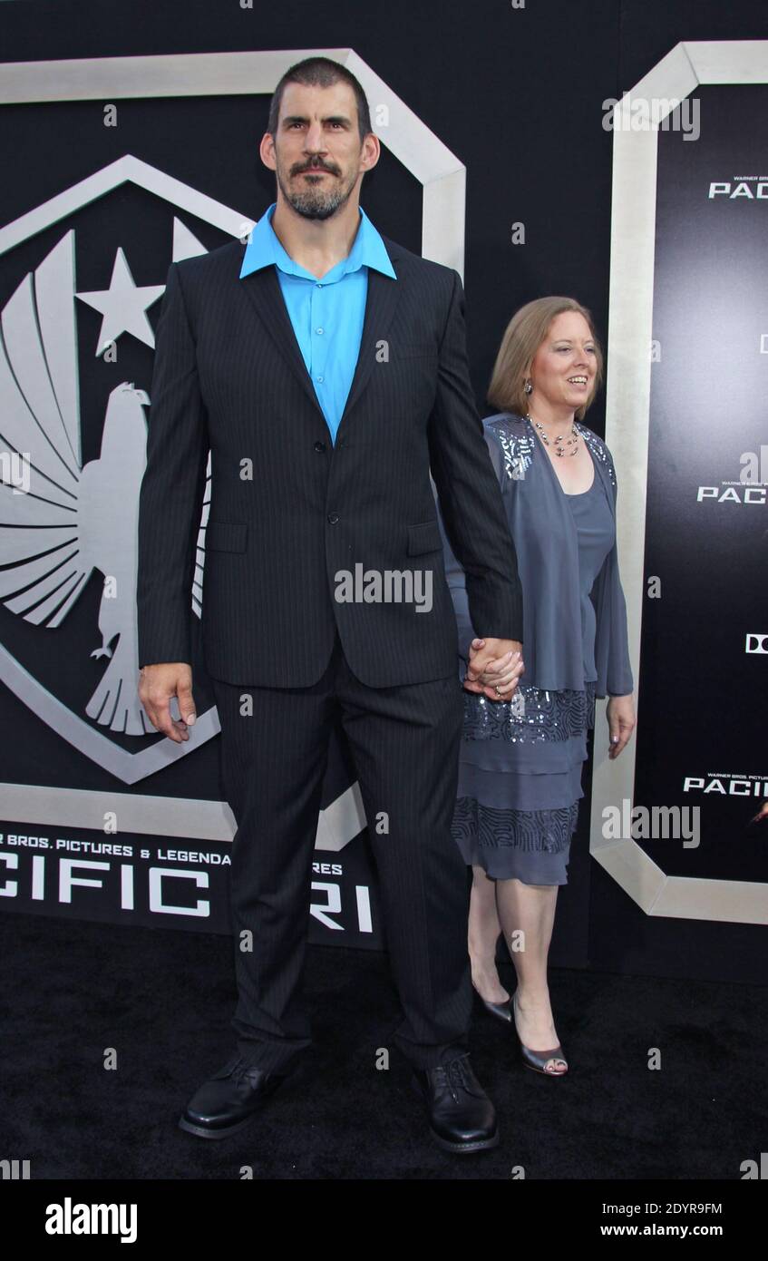 Robert Maillet 6'11", Warner Brothers Pictures and Legendary Pictures presents Pacific Rim the ...