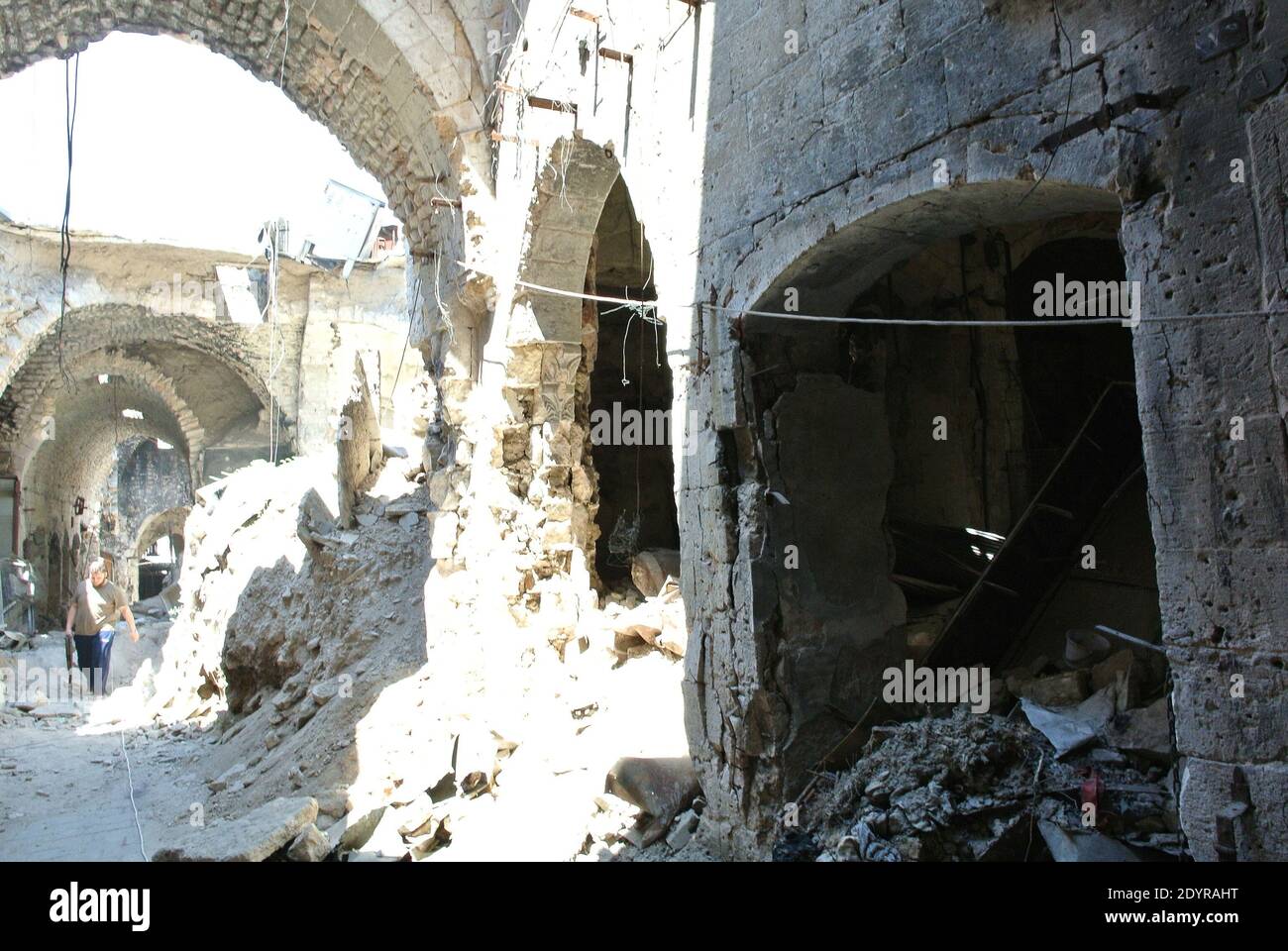 Atmosphere and destructions to mosques and old monuments, in Aleppo ...