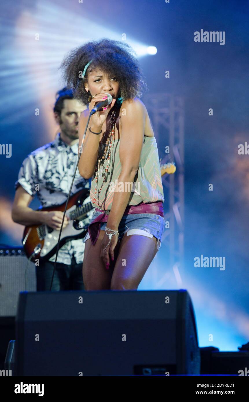 Gizelle hi-res stock photography and images - Alamy