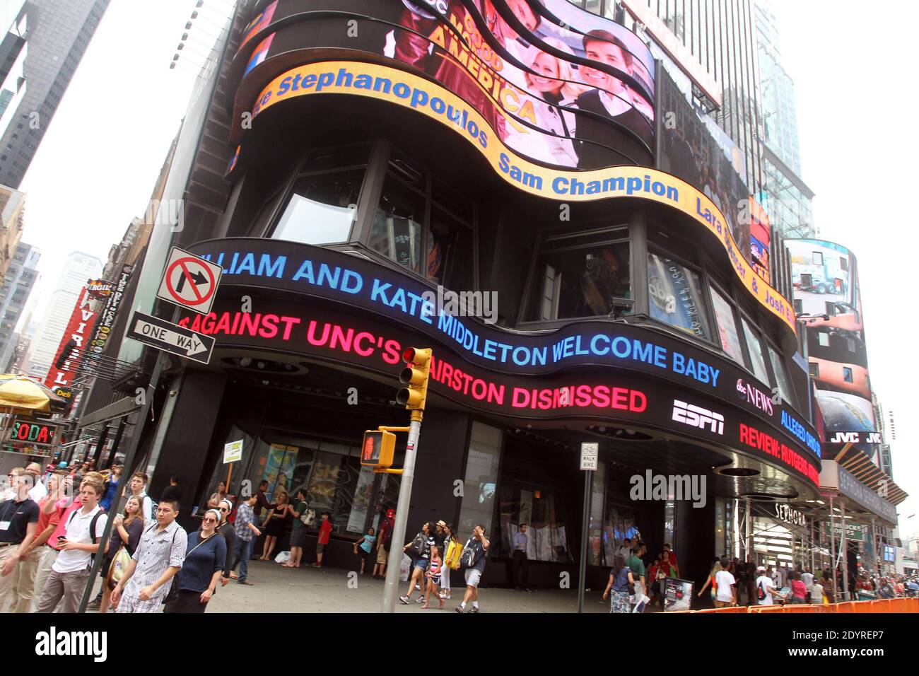 The royal hospital of st katherine hi-res stock photography and images ...