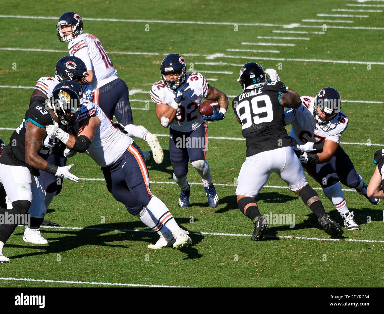Jacksonville, FL, USA. 27th Dec, 2020. Chicago Bears running back David Montgomery (32) runs ...