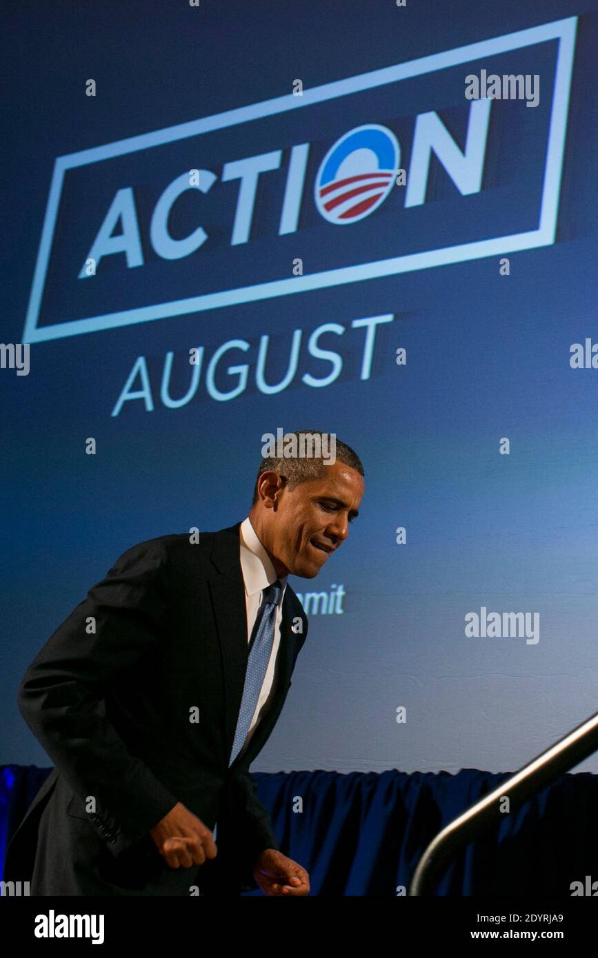 President Barack Obama delivers remarks at an Organizing for Action ...