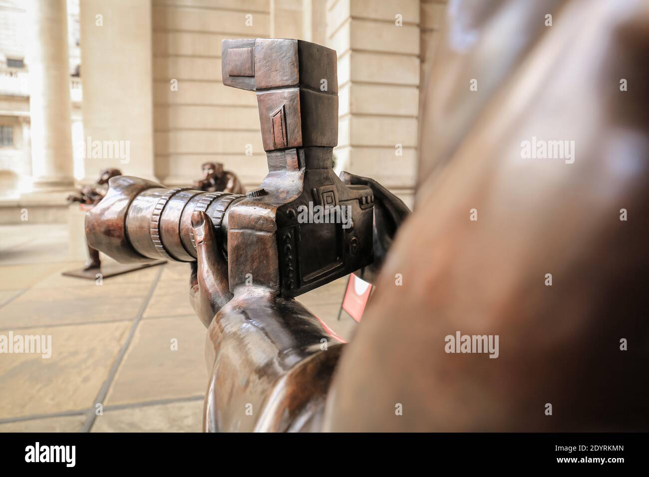 London, UK. 24 Dec 2020. 'The Paparazzi Dogs' bronze sculptures by ...