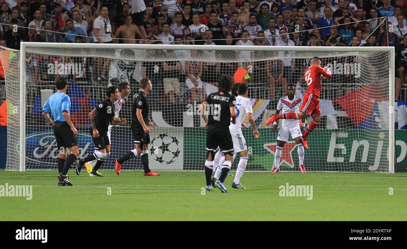 Olympique lyon keeper anthony lopes hi-res stock photography and images ...