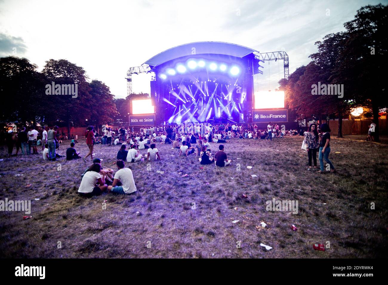 General atmosphere, and public festival Rock en Seine festival, Domaine ...