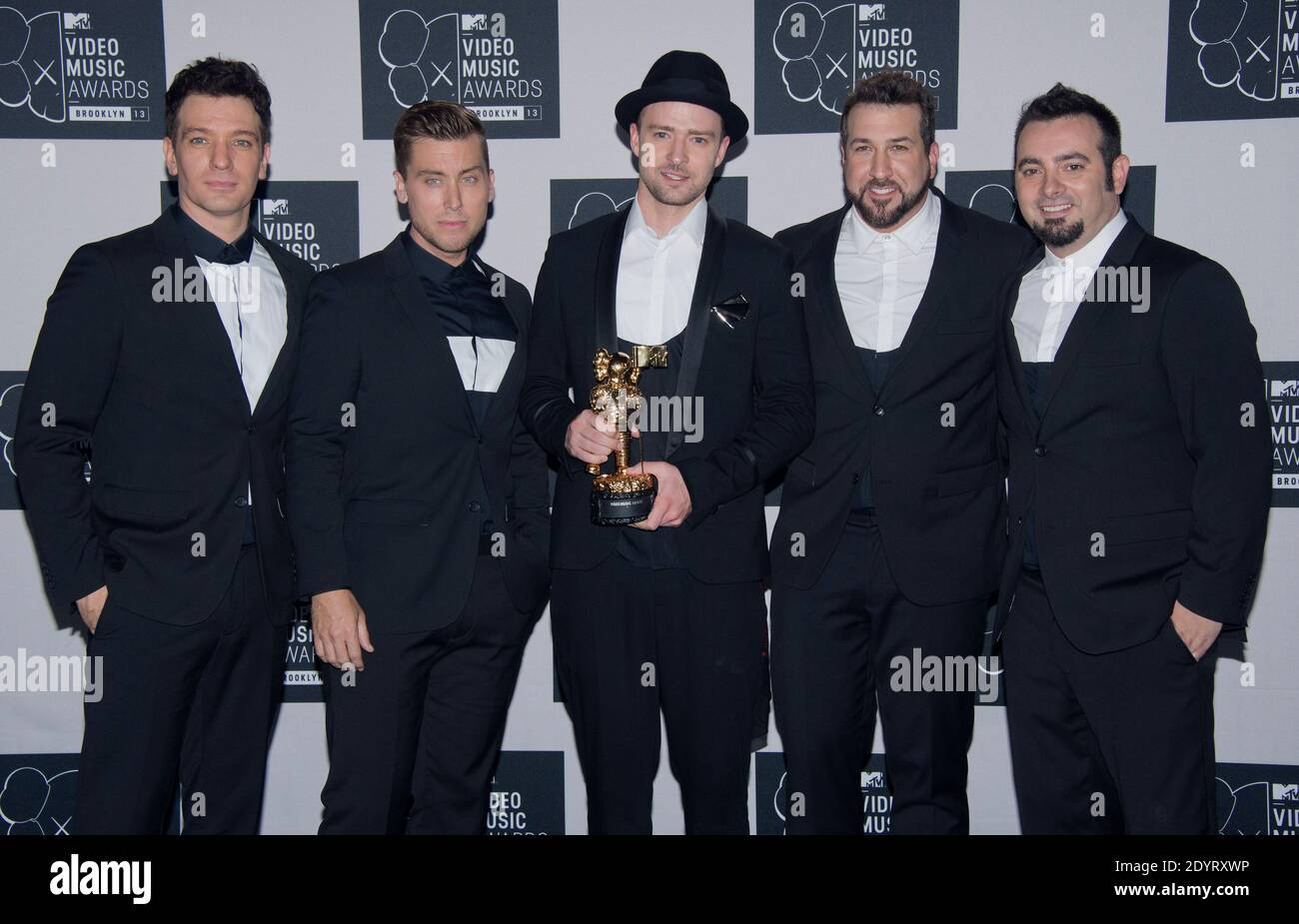 Chasez nsync hi-res stock photography and images - Alamy