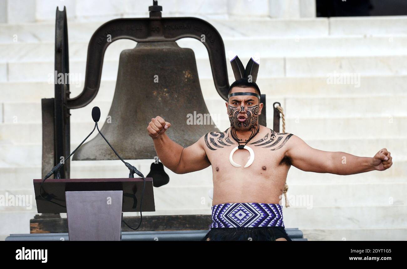 Maori haka 2013 hi-res stock photography and images - Alamy