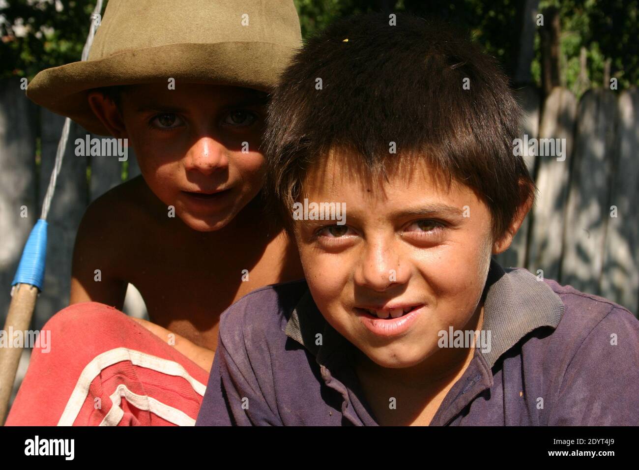 Romania gypsy gypsies hi-res stock photography and images - Alamy