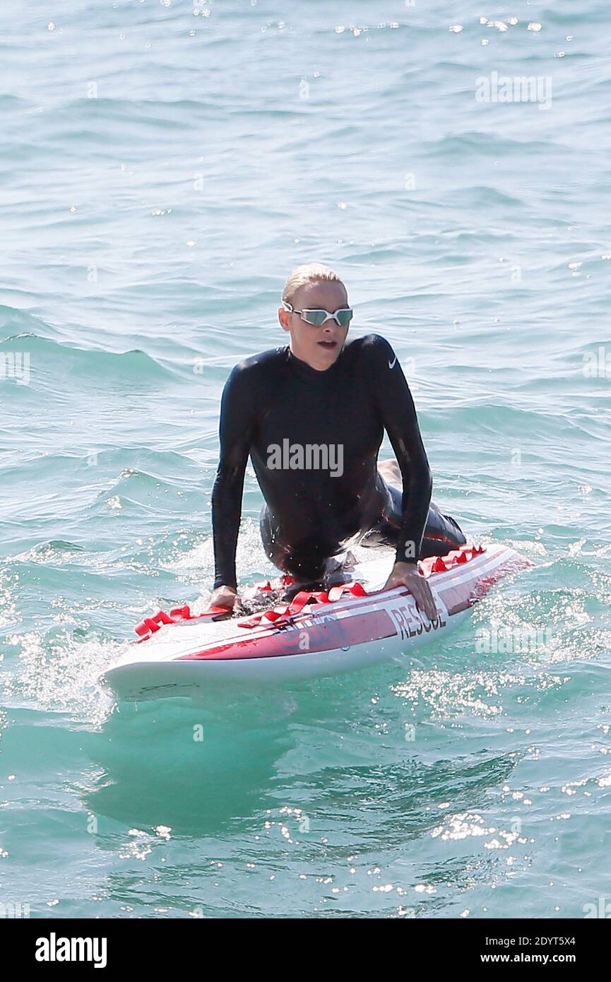 Planche de bain hi-res stock photography and images - Alamy