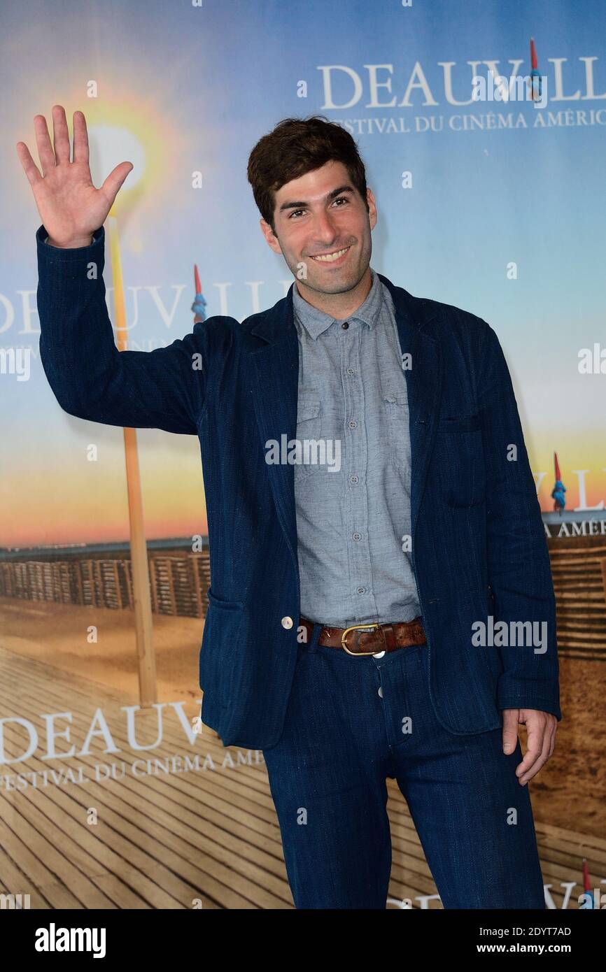 Stand clear of the closing doors hi-res stock photography and images ...