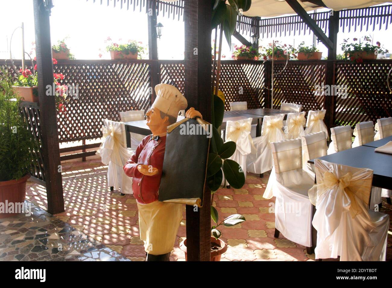 Set modern restaurant building hi-res stock photography and images - Alamy