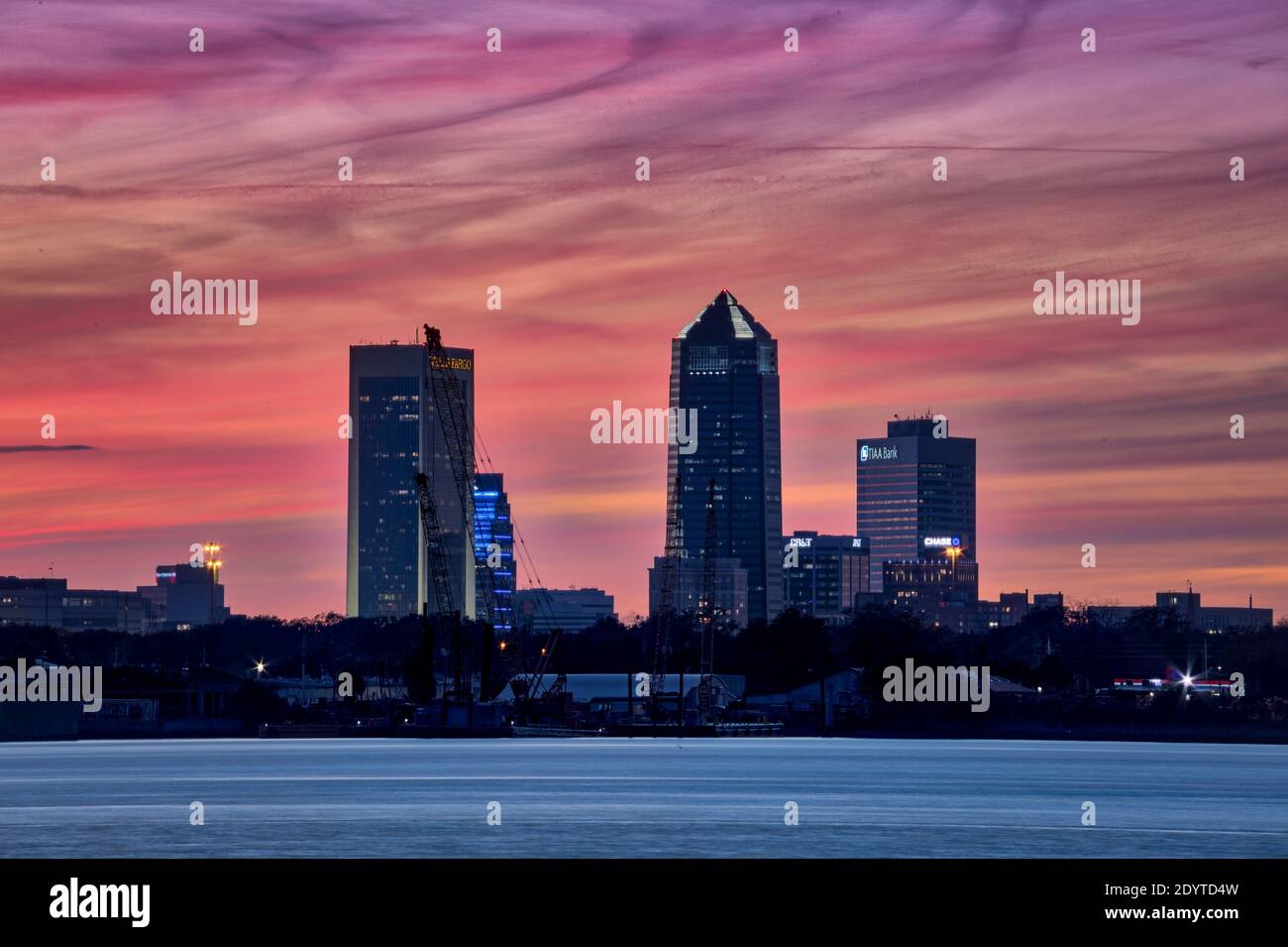 Sunset waterfront hi-res stock photography and images - Alamy