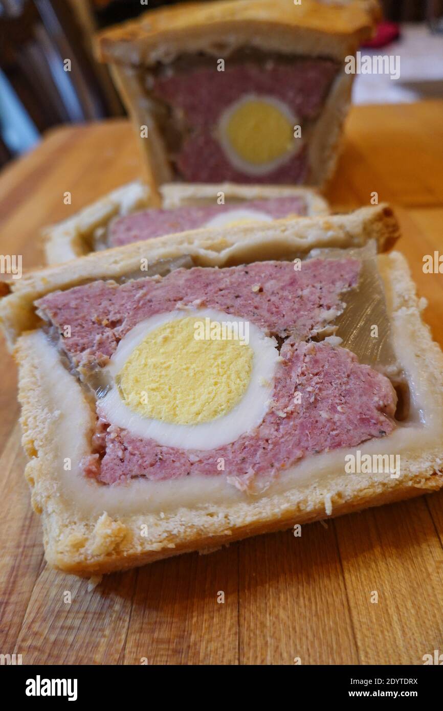 Gala pie hi-res stock photography and images - Alamy