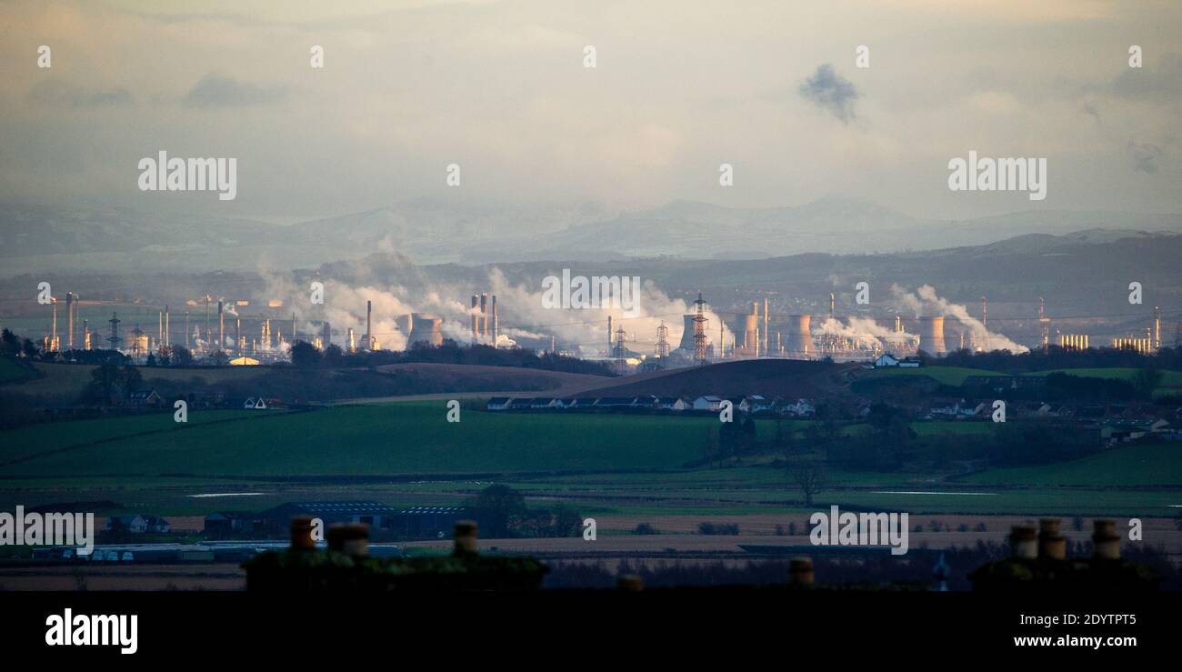 Mossmorran flaring hi-res stock photography and images - Alamy