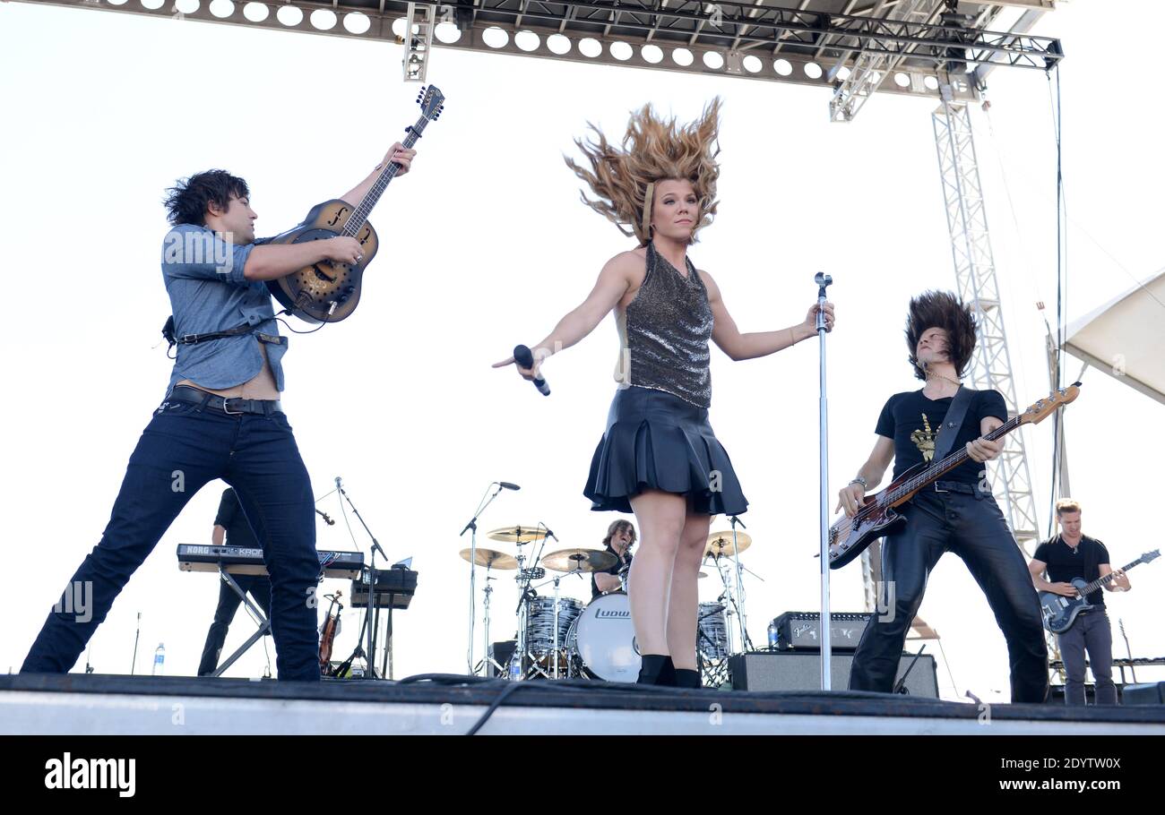 Reid Perry, Kimberly Perry and Neil Perry of The Band Perry perform at ...