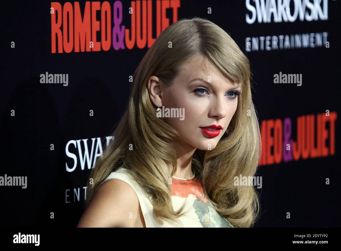 Taylor Swift arrives to the premiere of Romeo and Juliet in Hollywood ...
