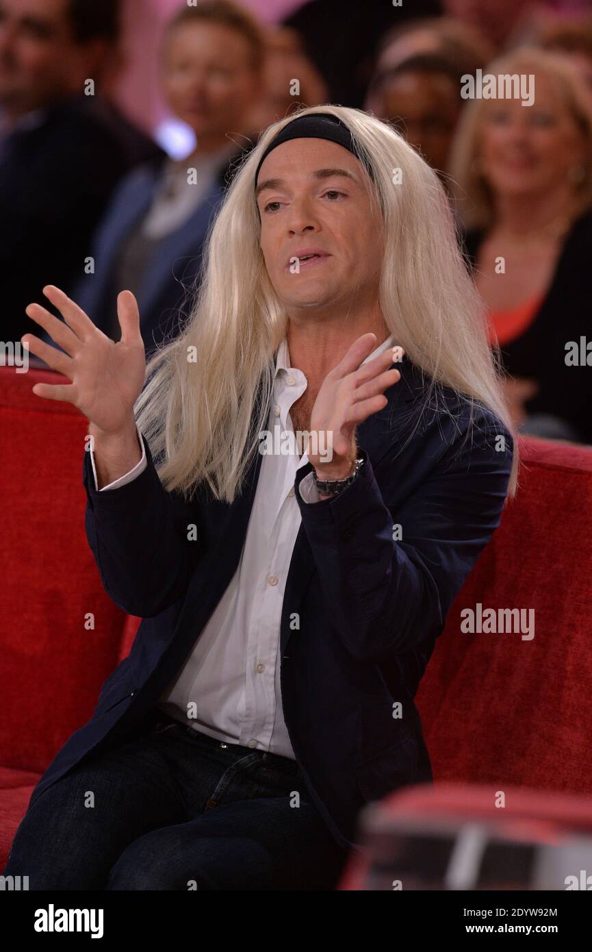 Jonathan Lambert at the taping of Vivement Dimanche on September 10 ...