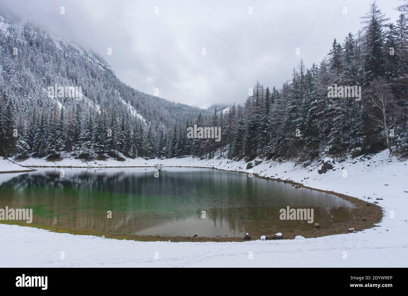 Gruner see winter austria hi-res stock photography and images - Alamy