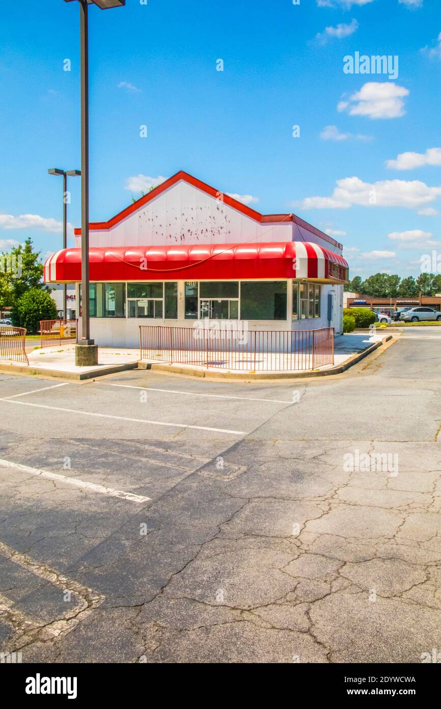 Closed Ice Cream Store High Resolution Stock Photography and Images - Alamy