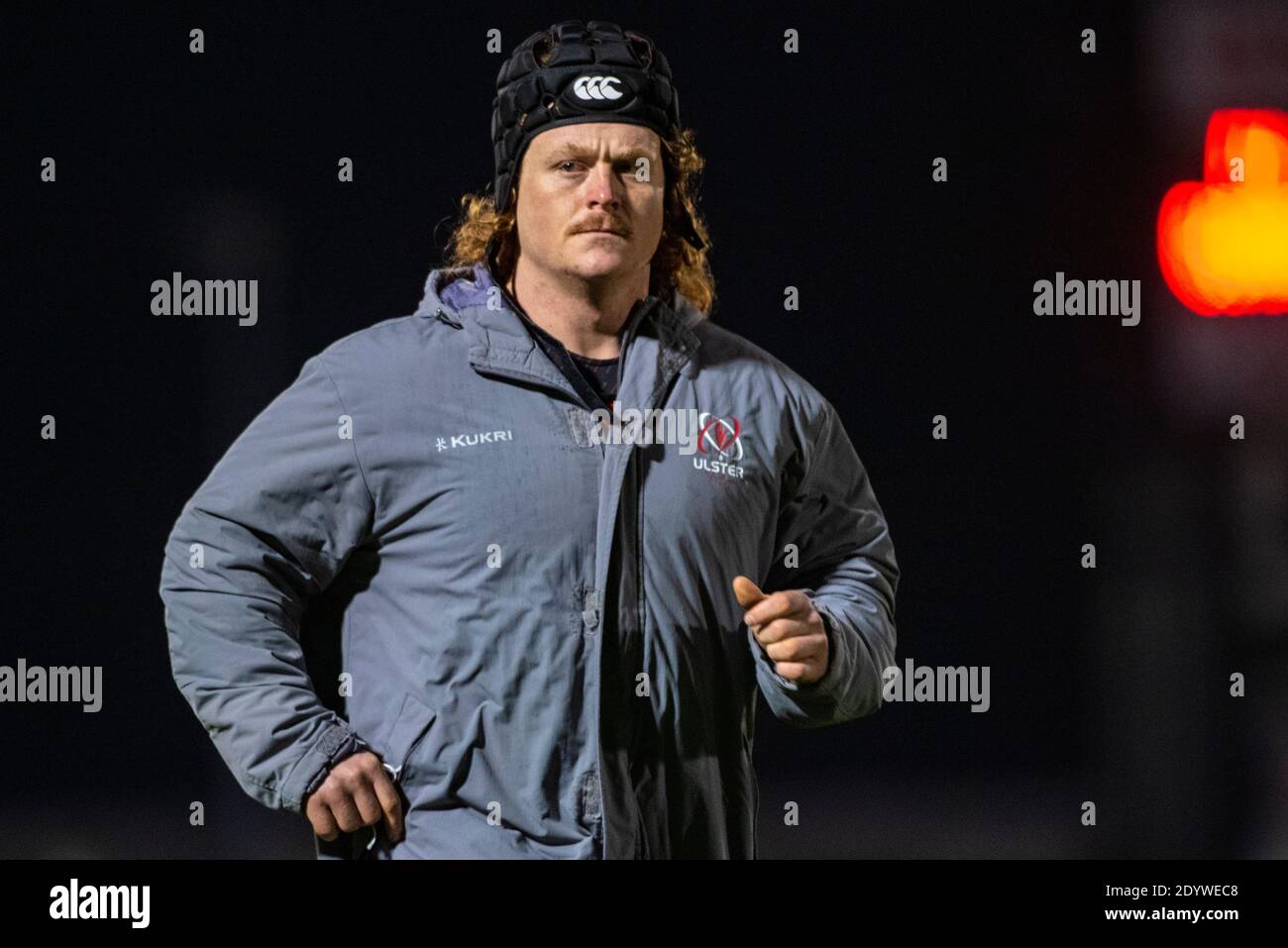 Andrew roberts professional photo hi-res stock photography and images ...