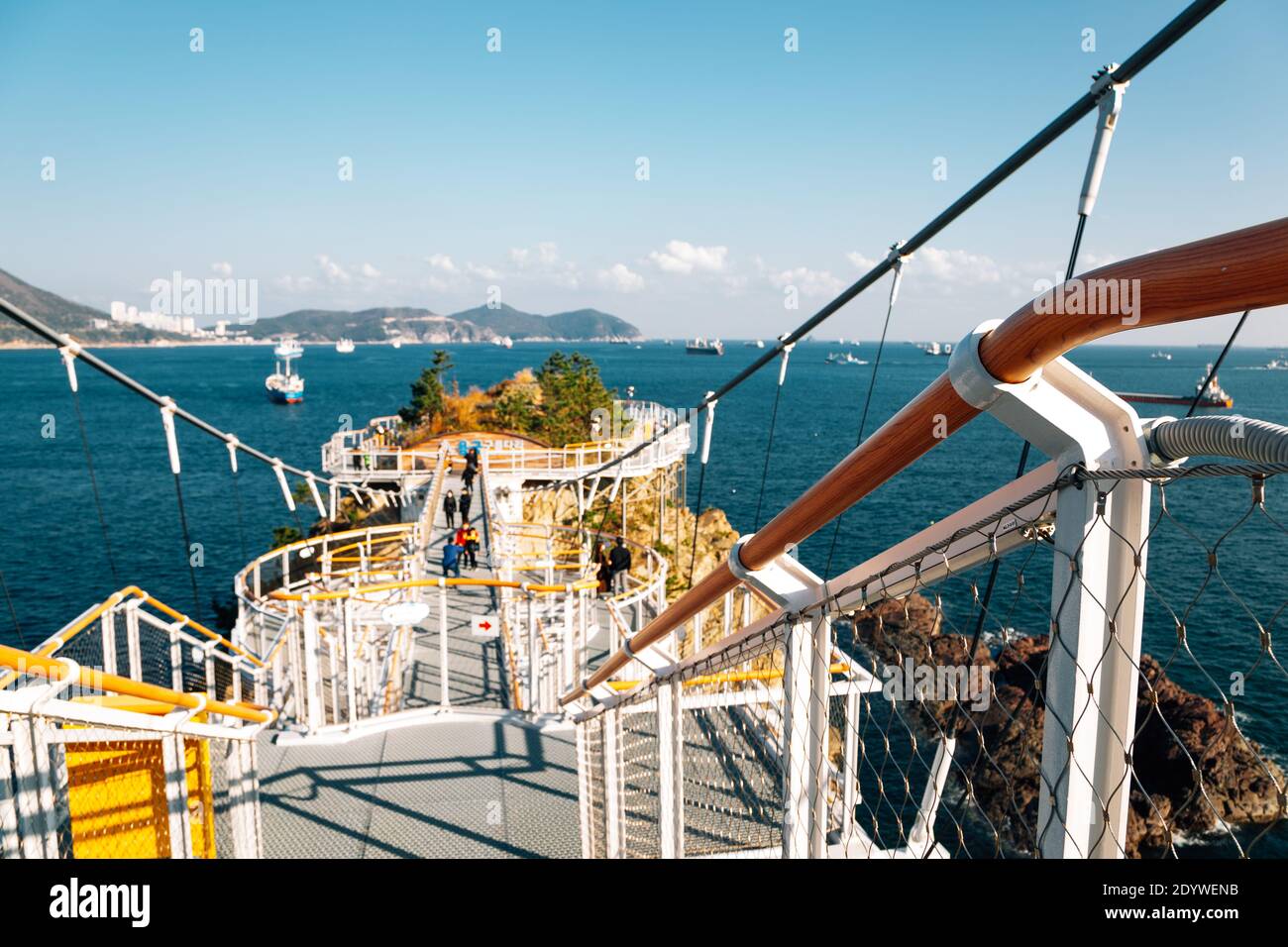 Songdo yonggung suspension bridge hi-res stock photography and images ...