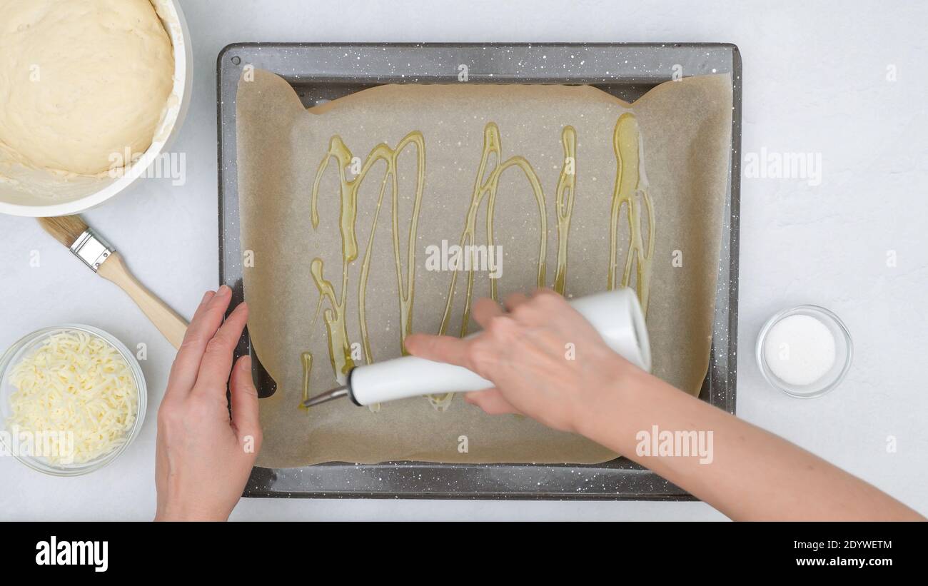 Oil pouring into a pan hi-res stock photography and images - Alamy