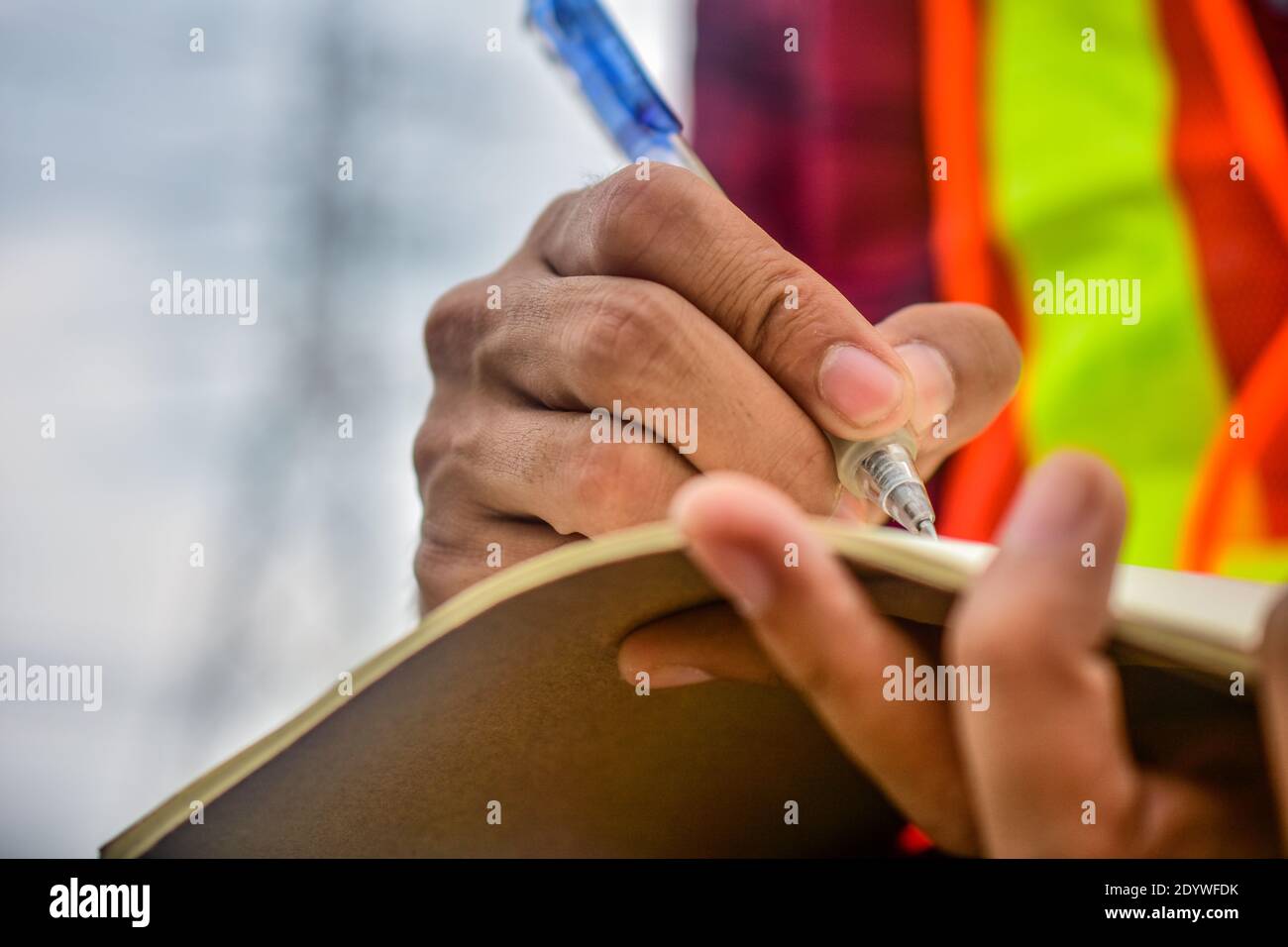 Engineer writing hi-res stock photography and images - Alamy