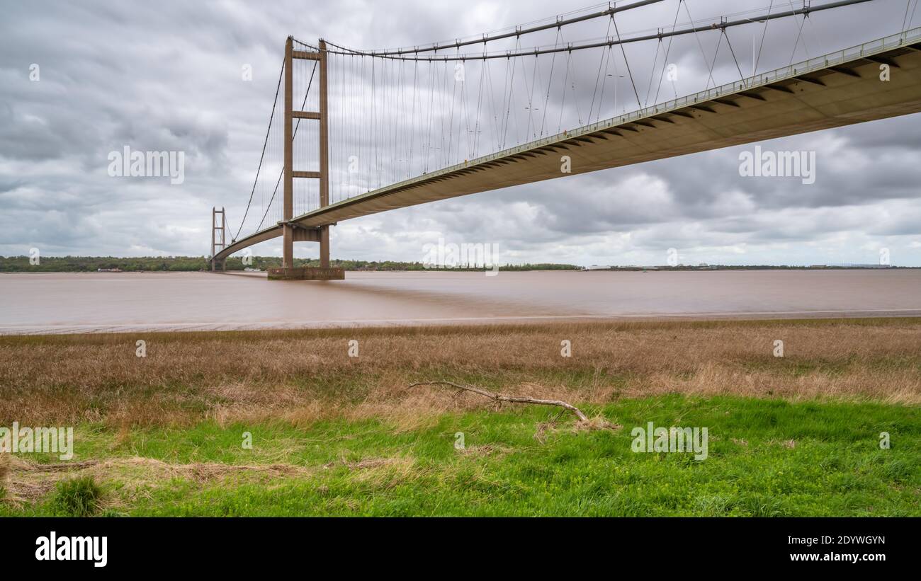 Monument bridge hull hi-res stock photography and images - Alamy
