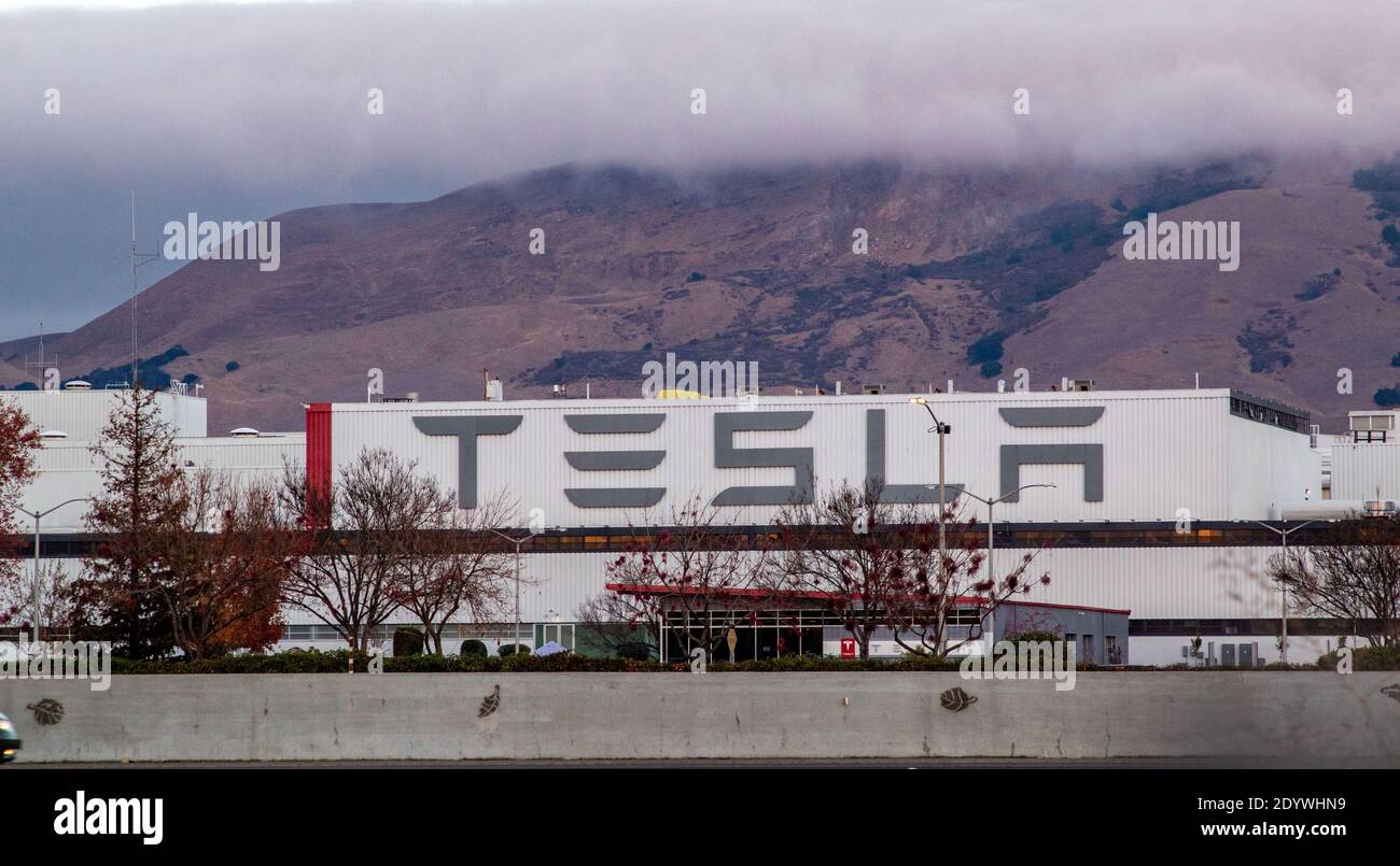 Tesla Assembly plant exterior Stock Photo - Alamy