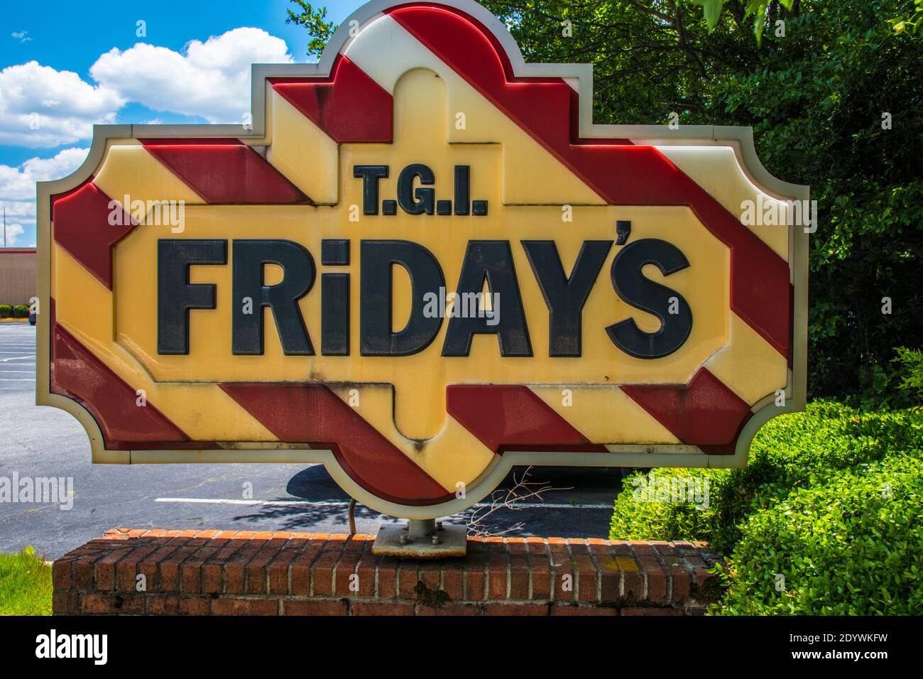Tgi fridays bar hi-res stock photography and images - Alamy