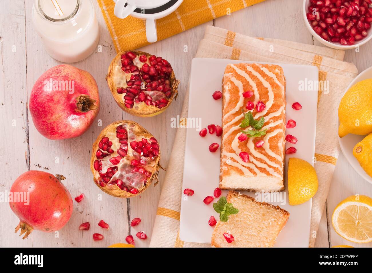 Lemon sponge cake Stock Photo - Alamy