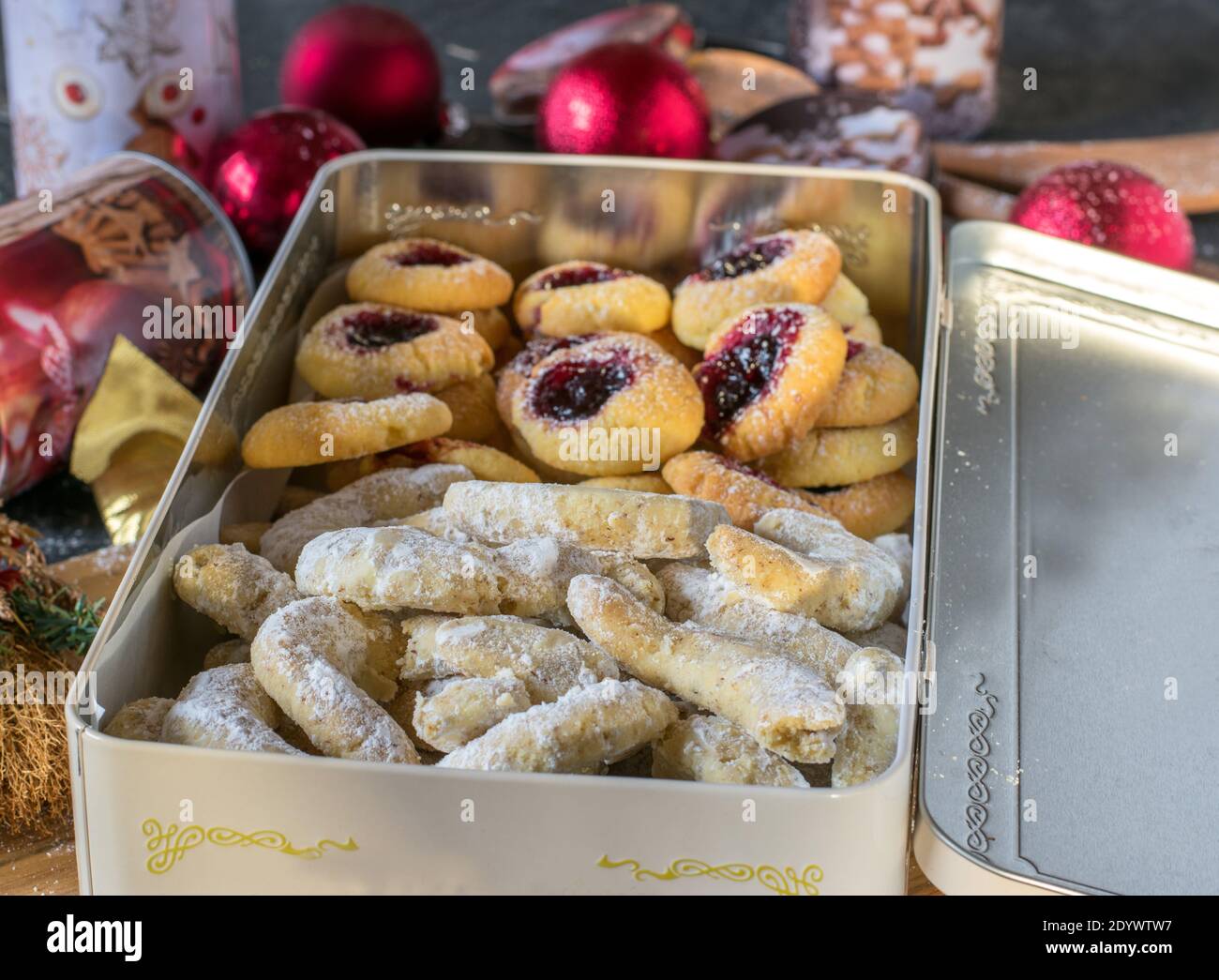 German cookies hi-res stock photography and images - Alamy
