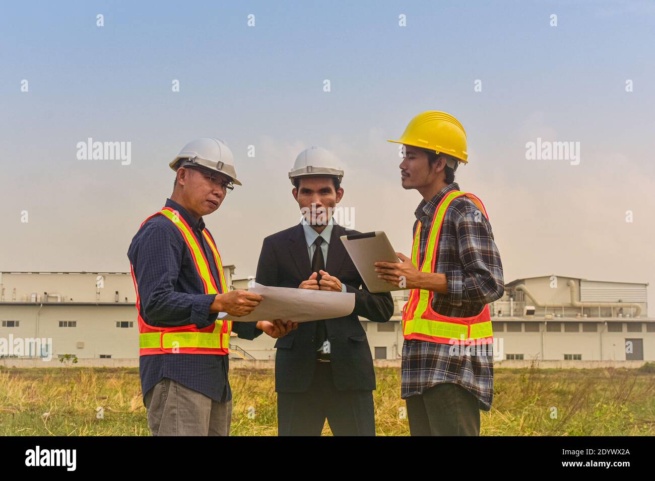 Manager project communication with Foreman Supervisor check on ...