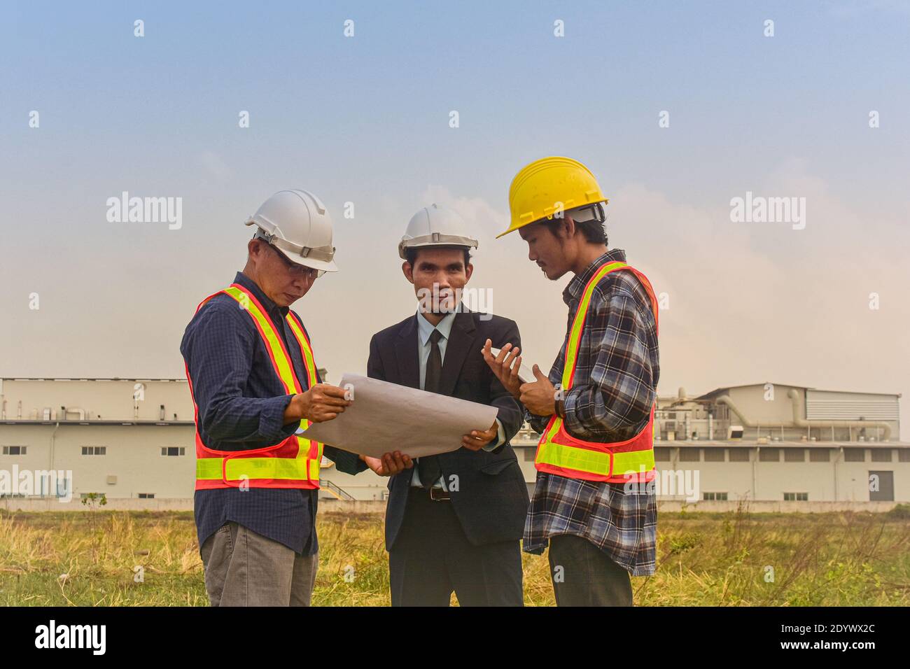 Manager project communication with Foreman Supervisor check on ...
