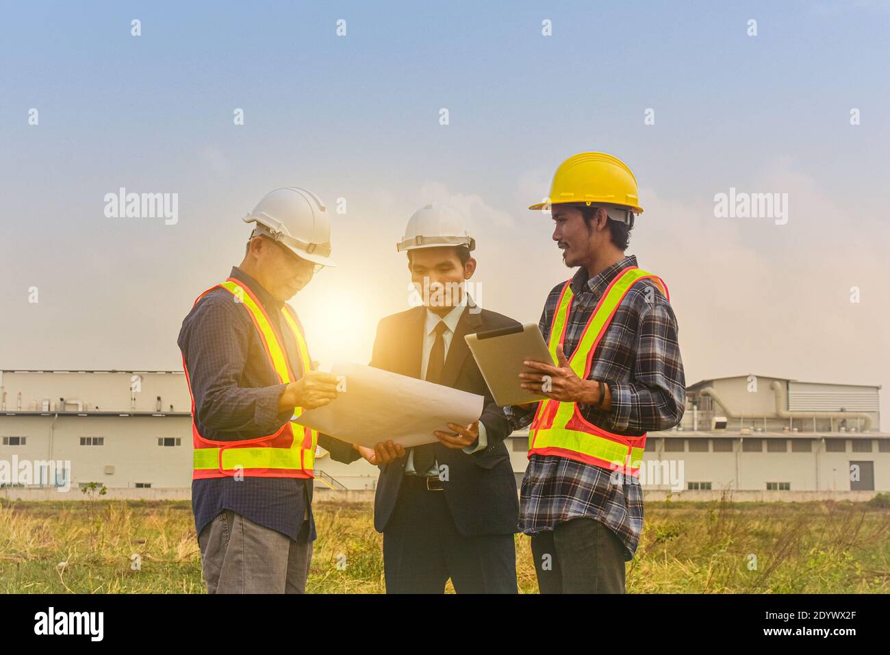 Manager project communication with Foreman Supervisor check on ...