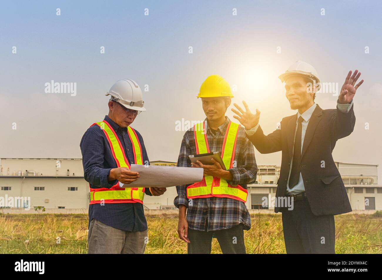 Manager project communication with Foreman Supervisor check on ...