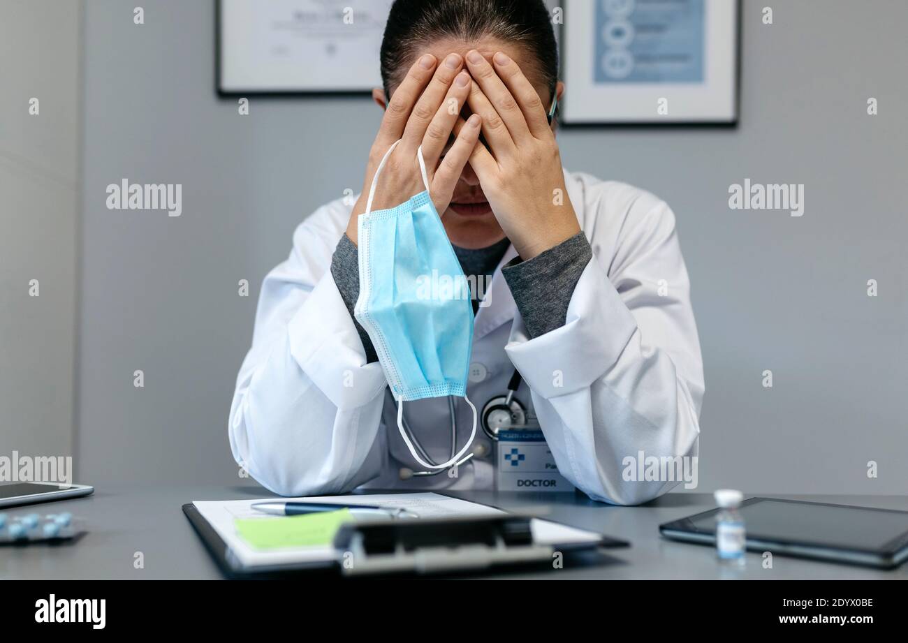 Health office personnel hi-res stock photography and images - Alamy
