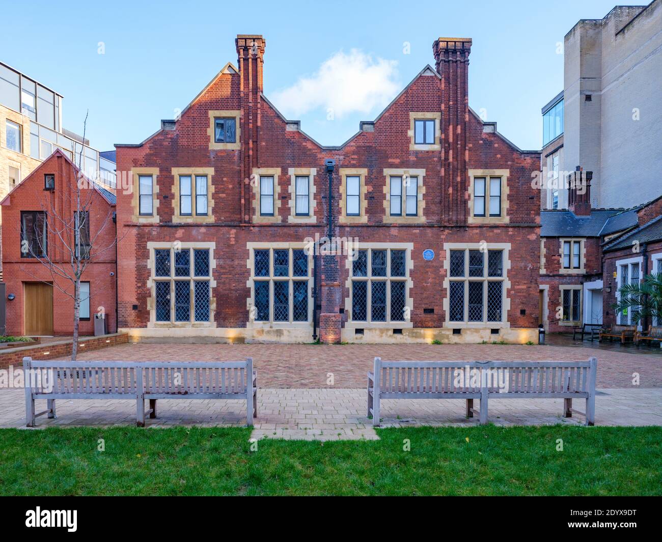 Toynbee Hall in Commercial Street, Whitechapel, London recently ...
