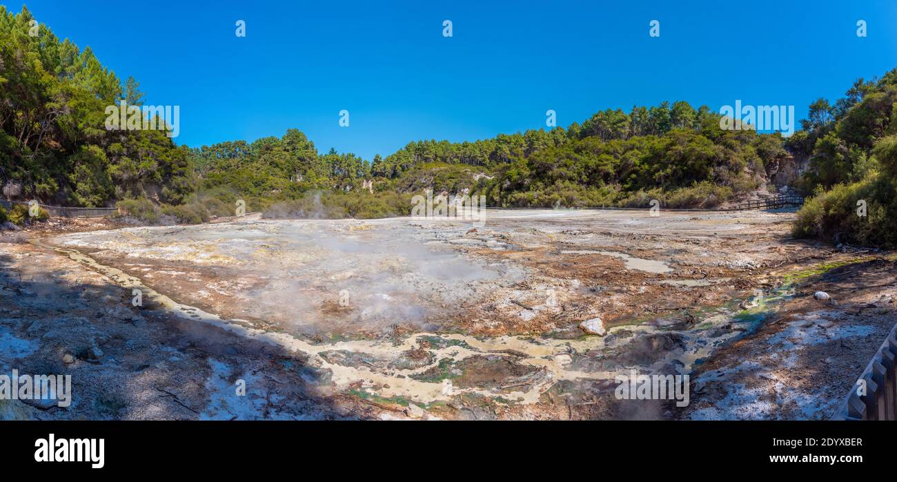 Mud pools at Wai-O-Tapu at New Zealand Stock Photo - Alamy