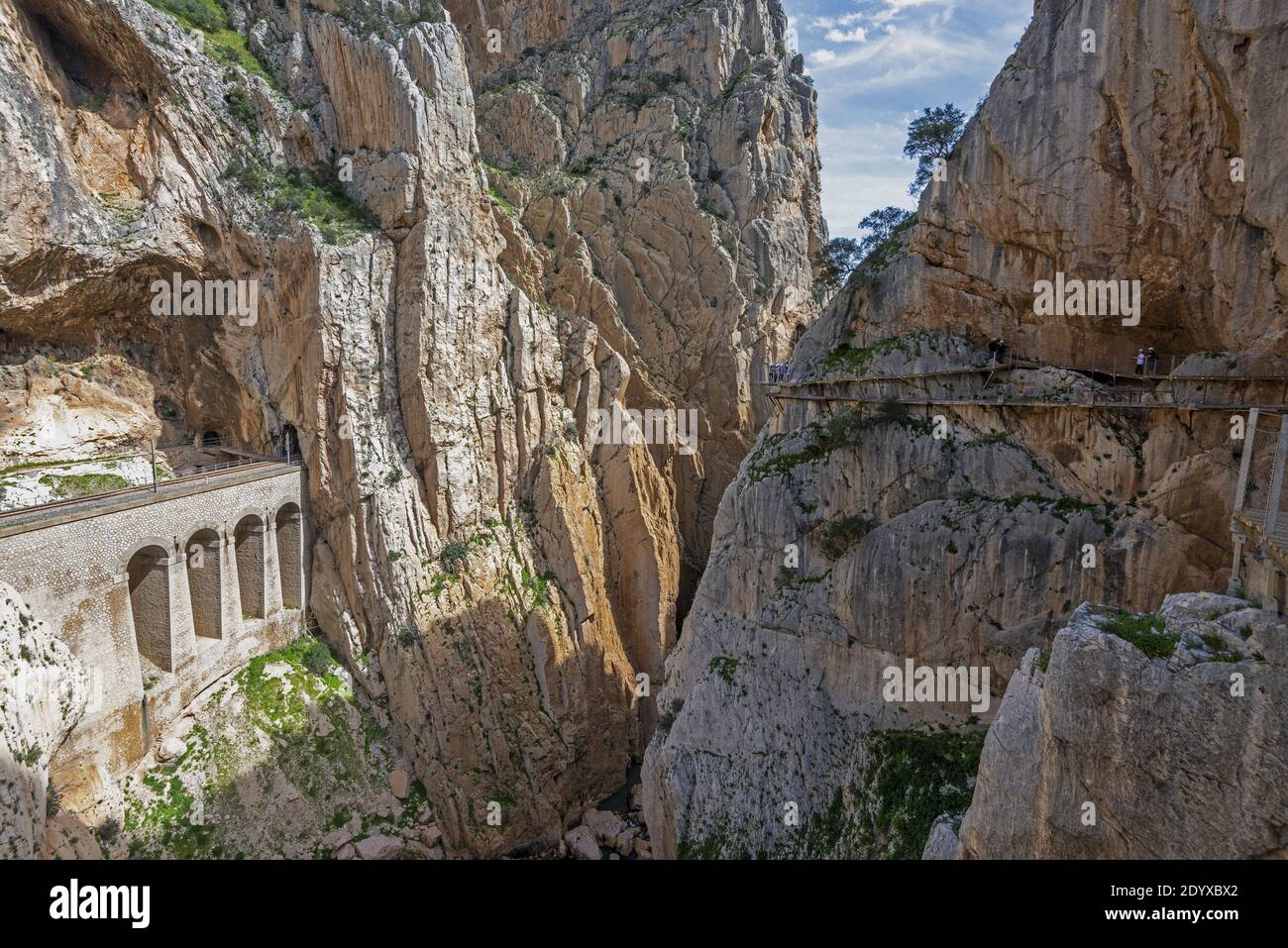 Kings pathway hi-res stock photography and images - Alamy