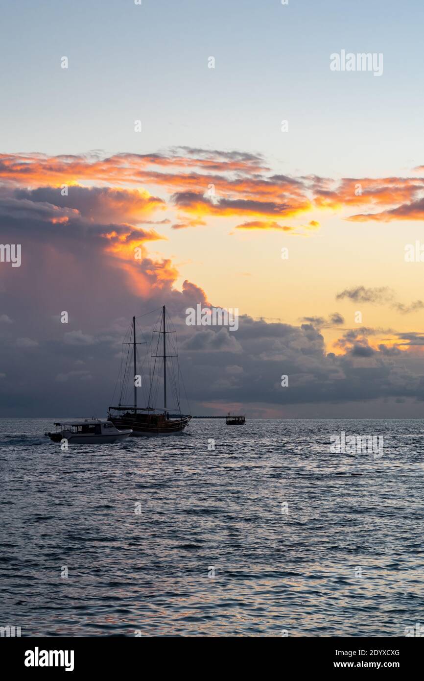 Sailing ship in storm hi-res stock photography and images - Alamy
