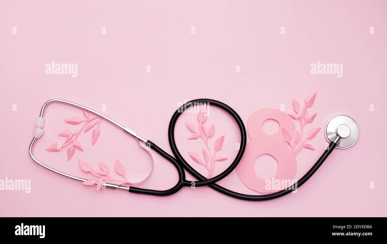 Doctor woman flowers hi-res stock photography and images - Alamy