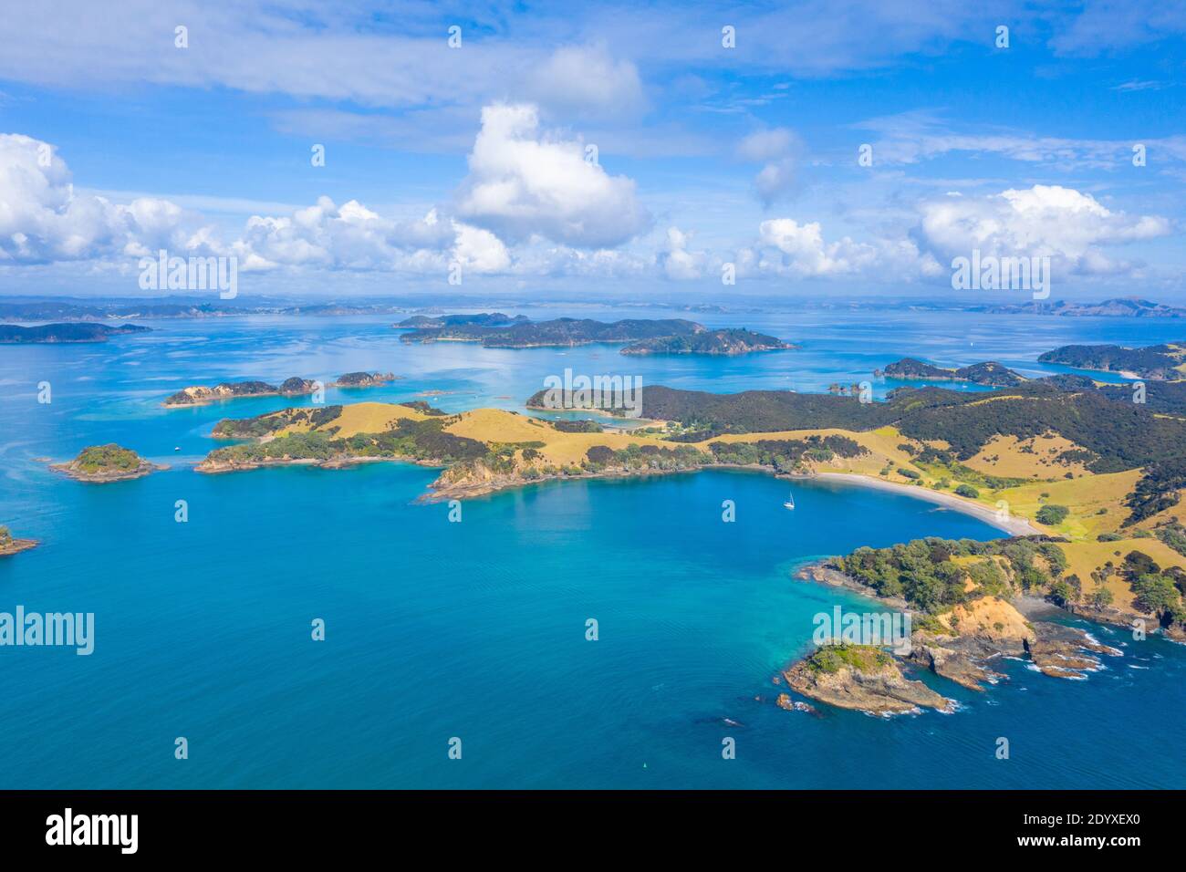 Urupukapuka island bay islands new hi-res stock photography and images ...