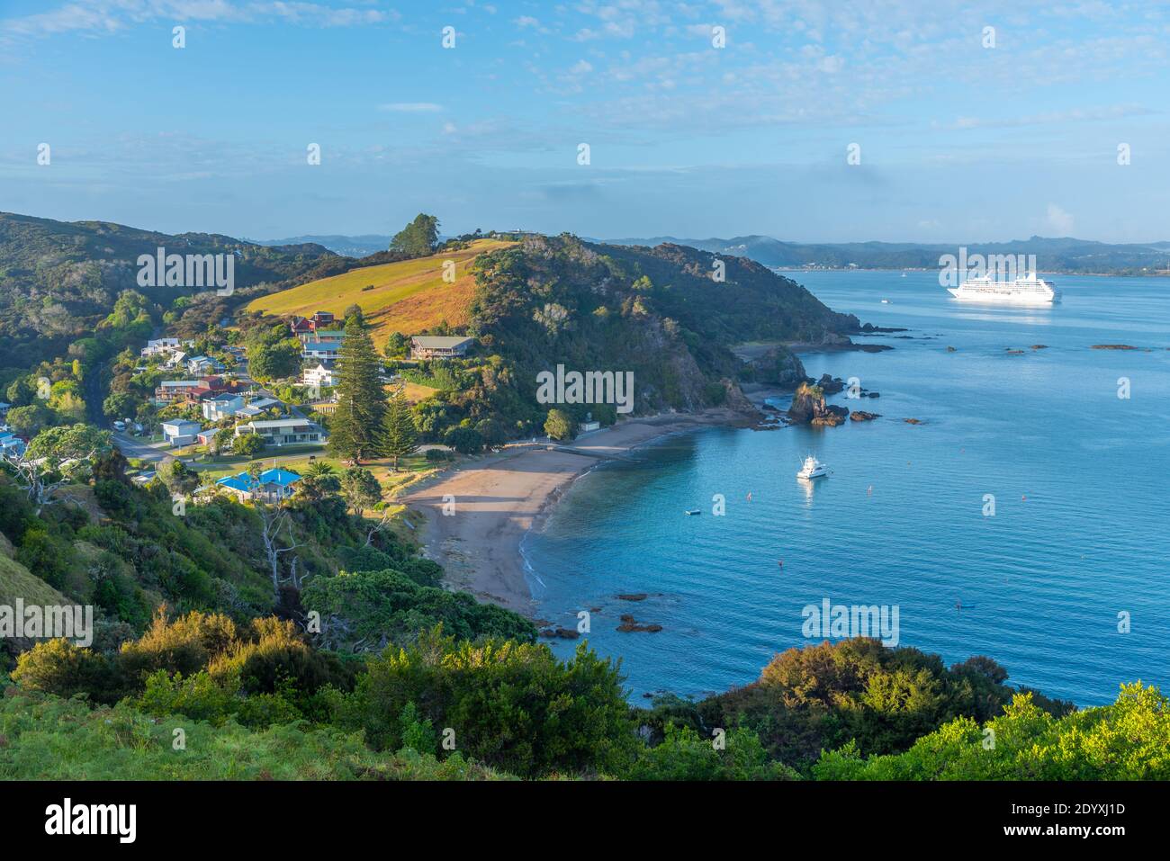 Beach russell bay islands panorama hi-res stock photography and images ...