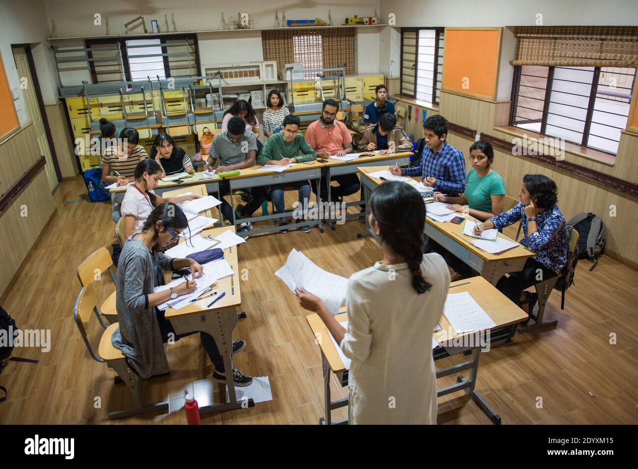 Debate class hi-res stock photography and images - Alamy
