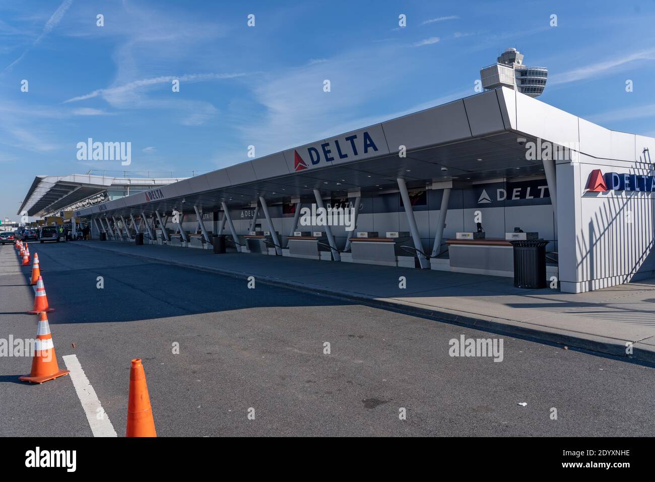 NEW YORK, NY – DECEMBER 27, 2020: External Delta Airlines reception ...