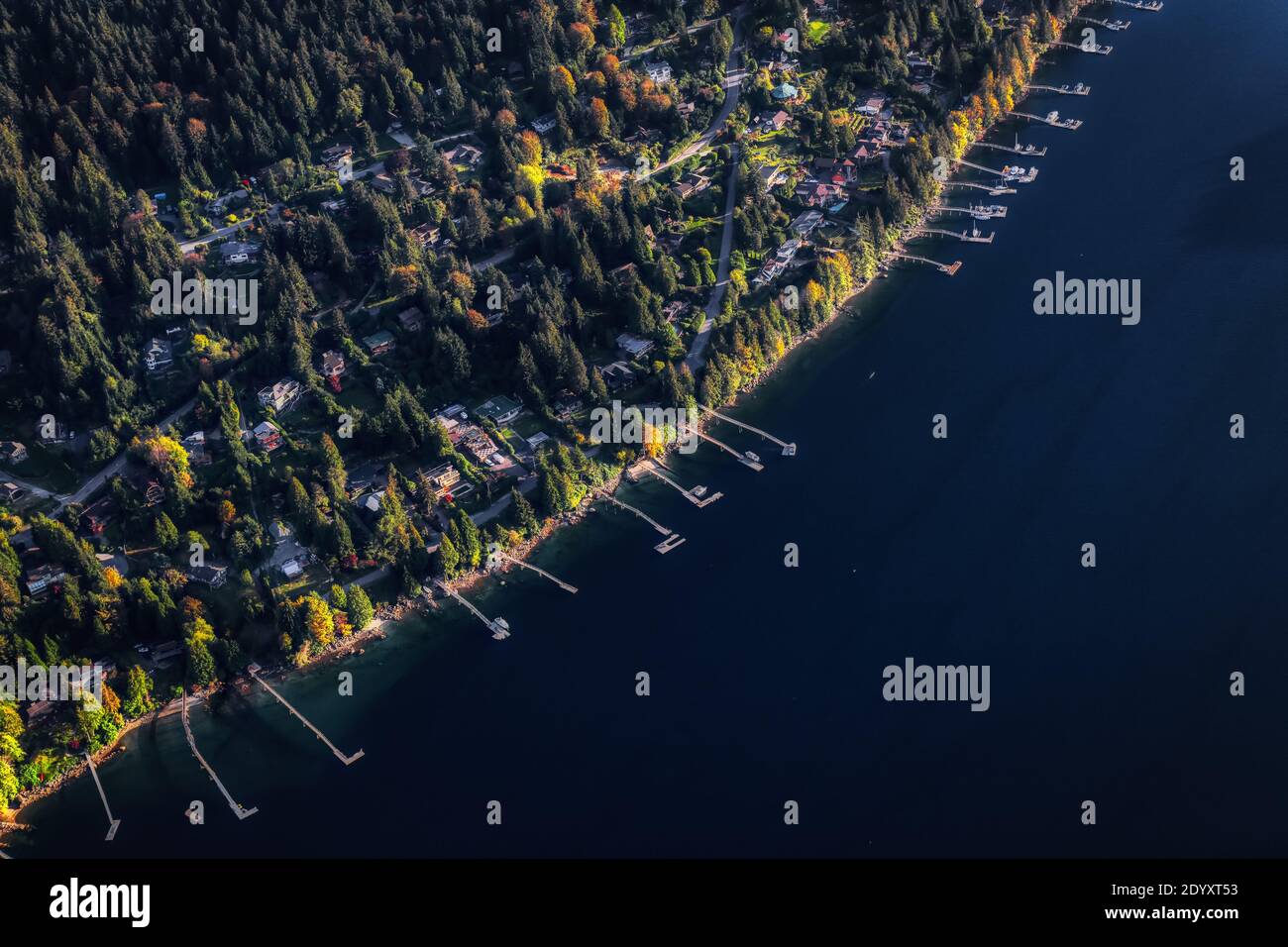 Luxury houses in north america hi-res stock photography and images - Alamy