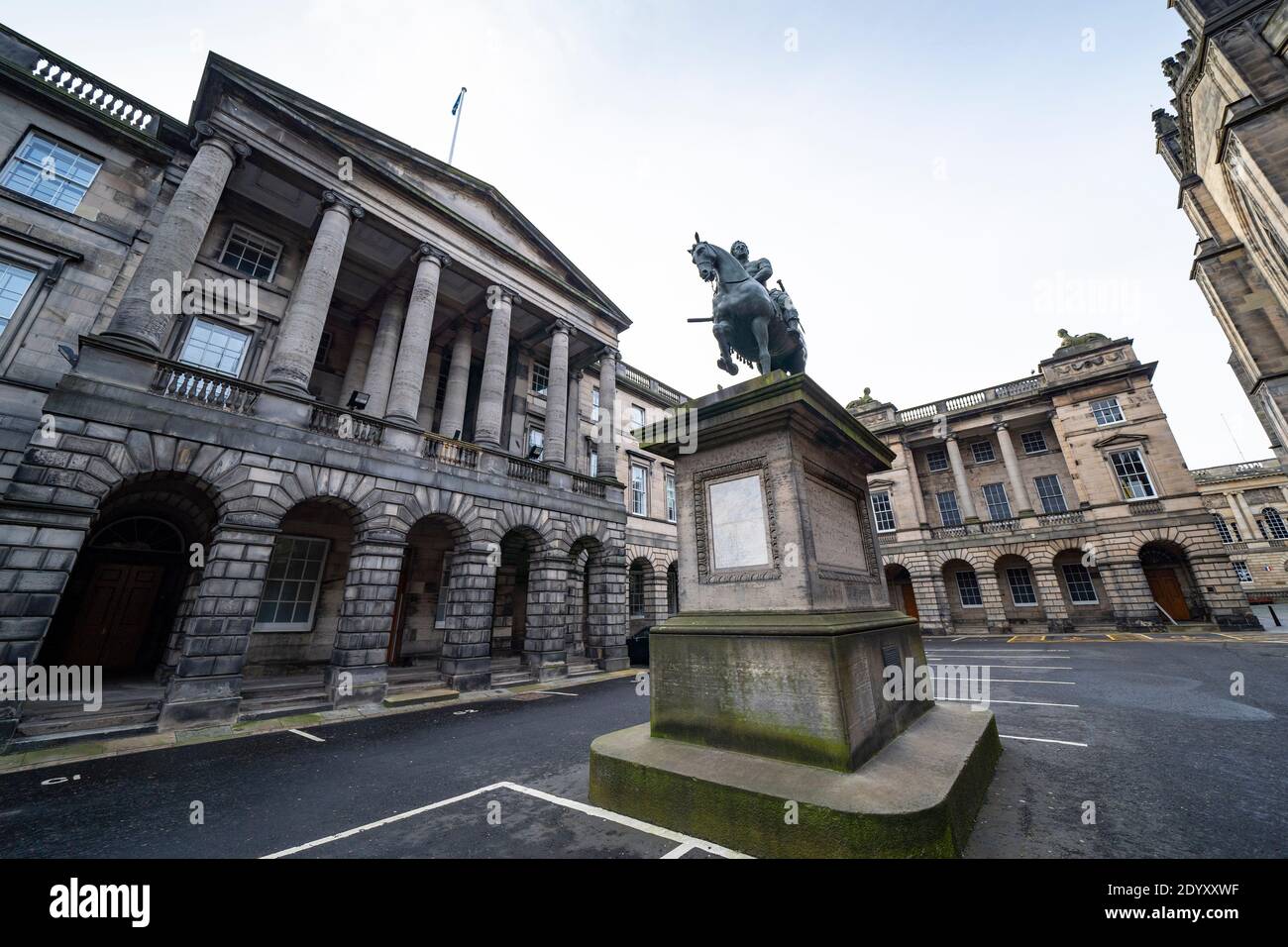 Court buildings hi-res stock photography and images - Alamy