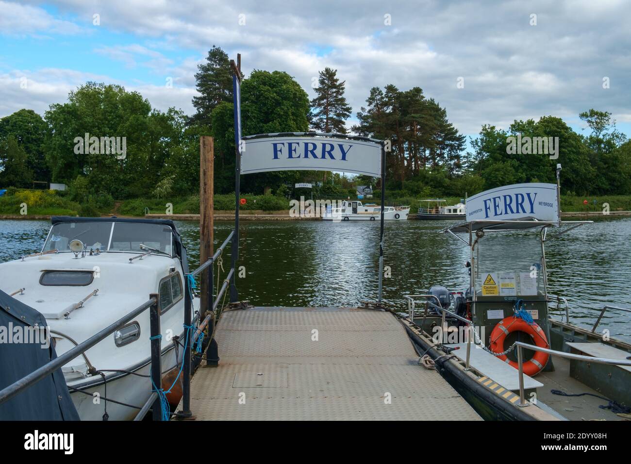 The River Thames Ferry Crossing at Shepperton, Surrey, UK Stock Photo ...