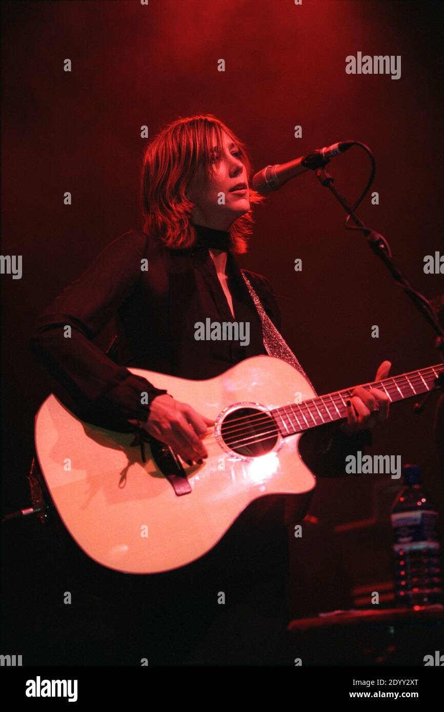 Beth orton concert hi-res stock photography and images - Alamy